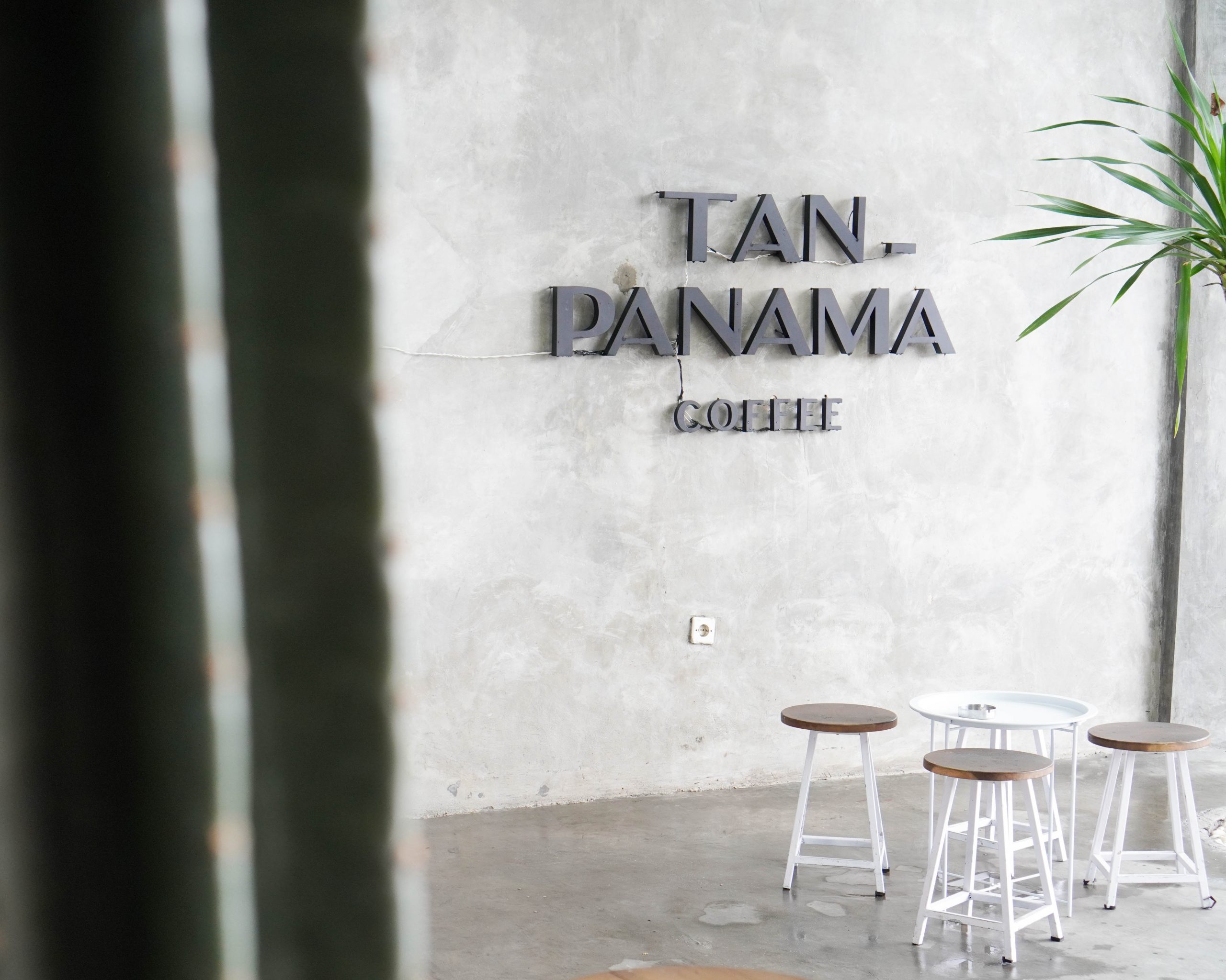 Coffee Shop Asik Untuk WFO di Bali - Toffin Insight
